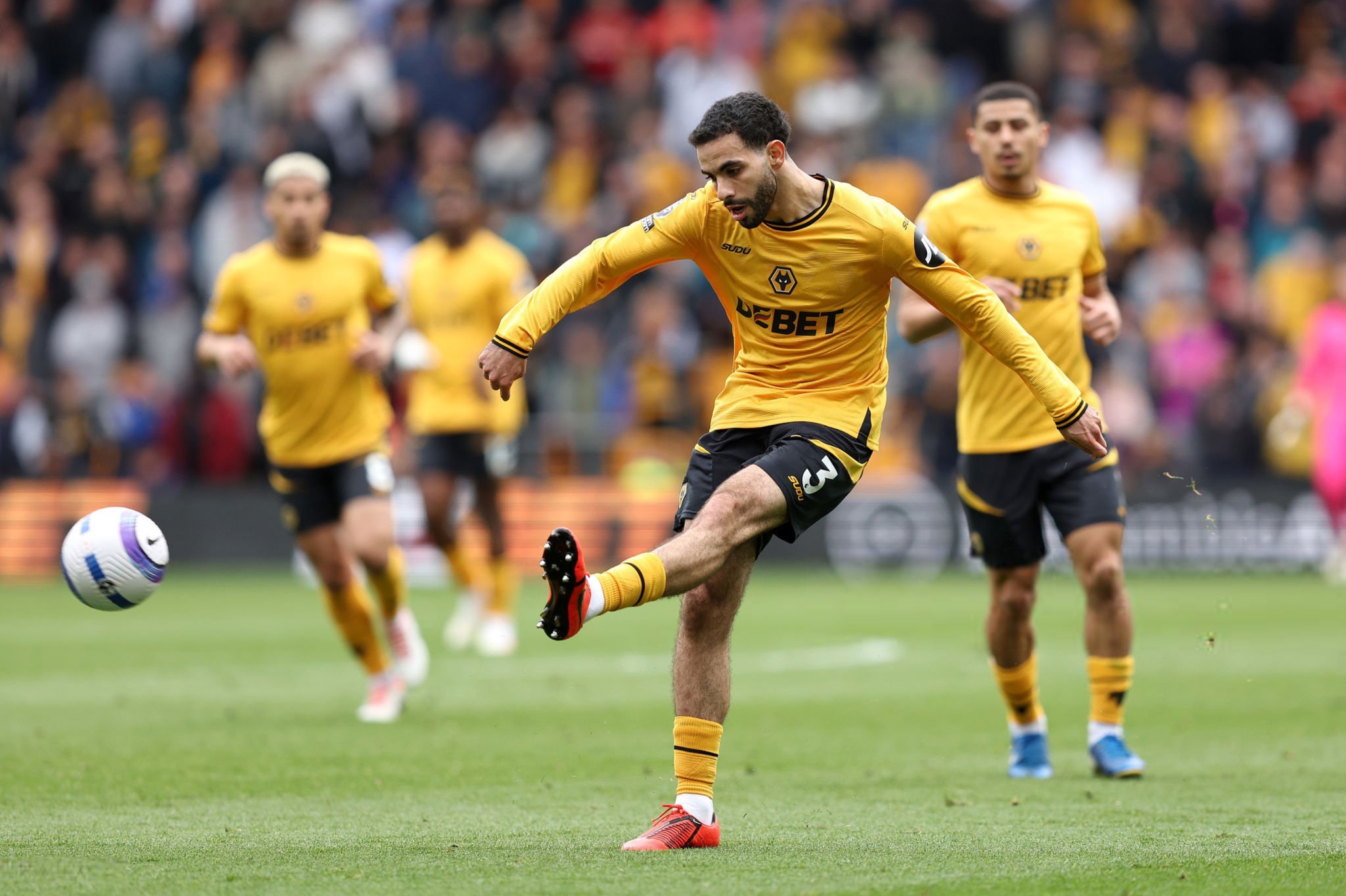 PL: Rayan Aït-Nouri makes history with Wolverhampton! (Video) - Foot Africa