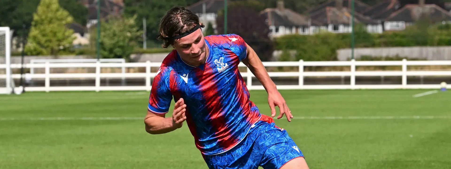 Elim Mondial 2026 : L’Algérie cible un international anglais U 17 ans - Foot Africa