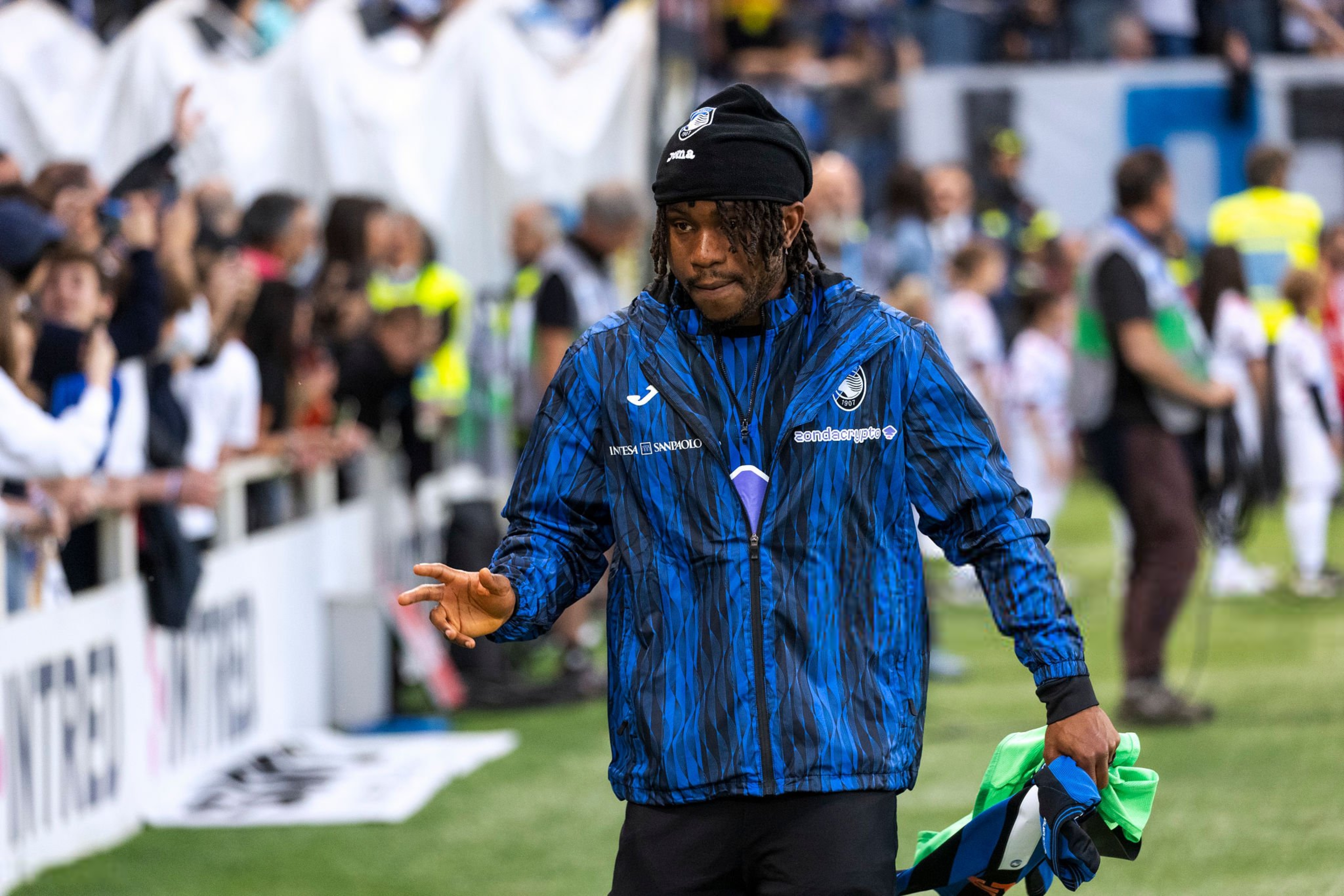 Barcelona abandon the idea of signing Ademola Lookman and make a move ...