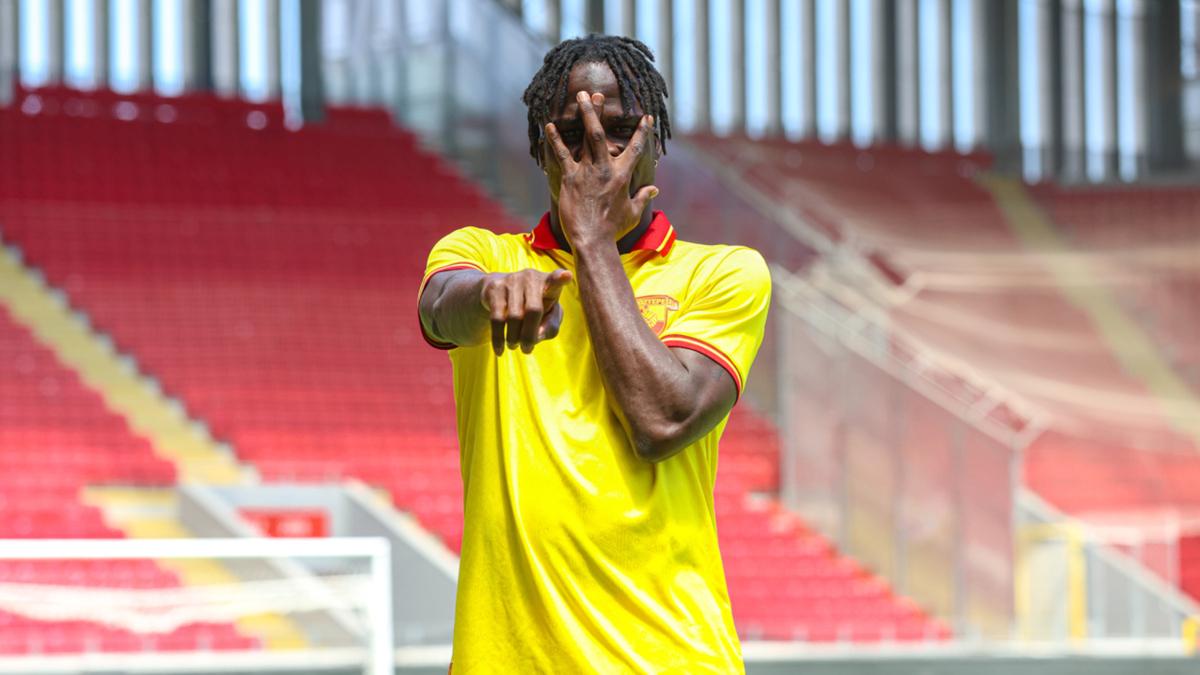 Officiel : Junior Olaitan débarque en Turquie et signe à Göztepe Spor ...
