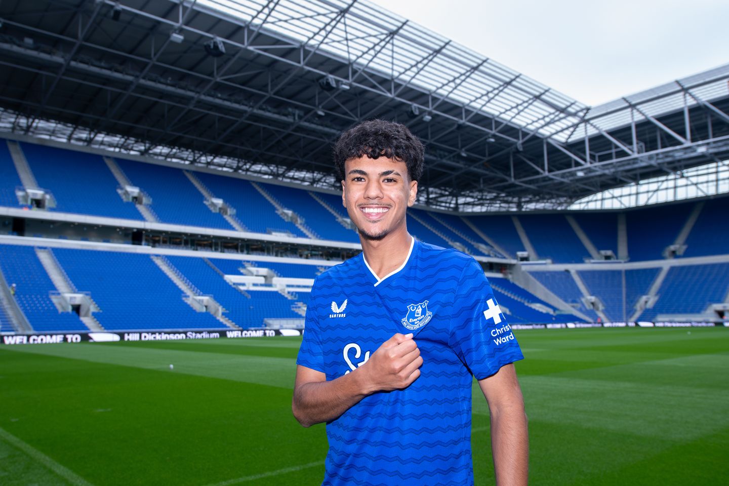 Officiel : Adam Aznou signe à Everton jusqu'en 2029 - Foot Africa