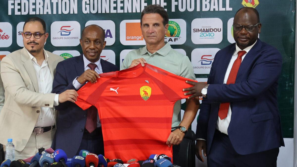 Official: Paulo Duarte takes charge of Syli National until 2027 - Foot ...