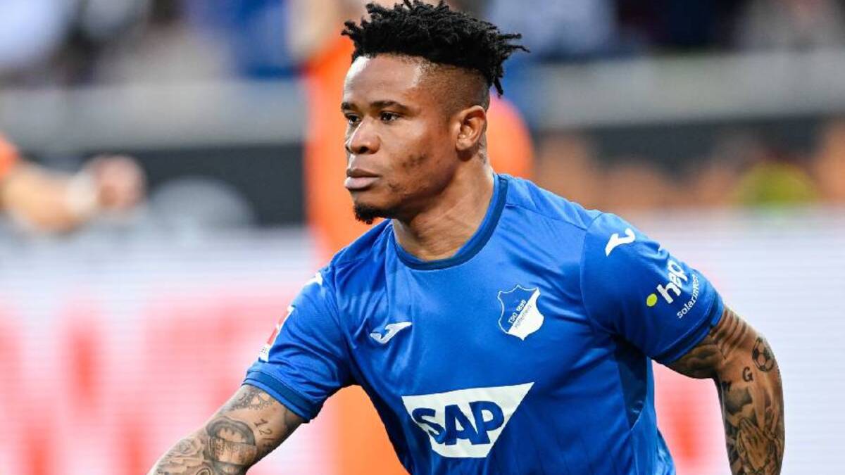 What are the details of Gift Orban's return to France? - Foot Africa