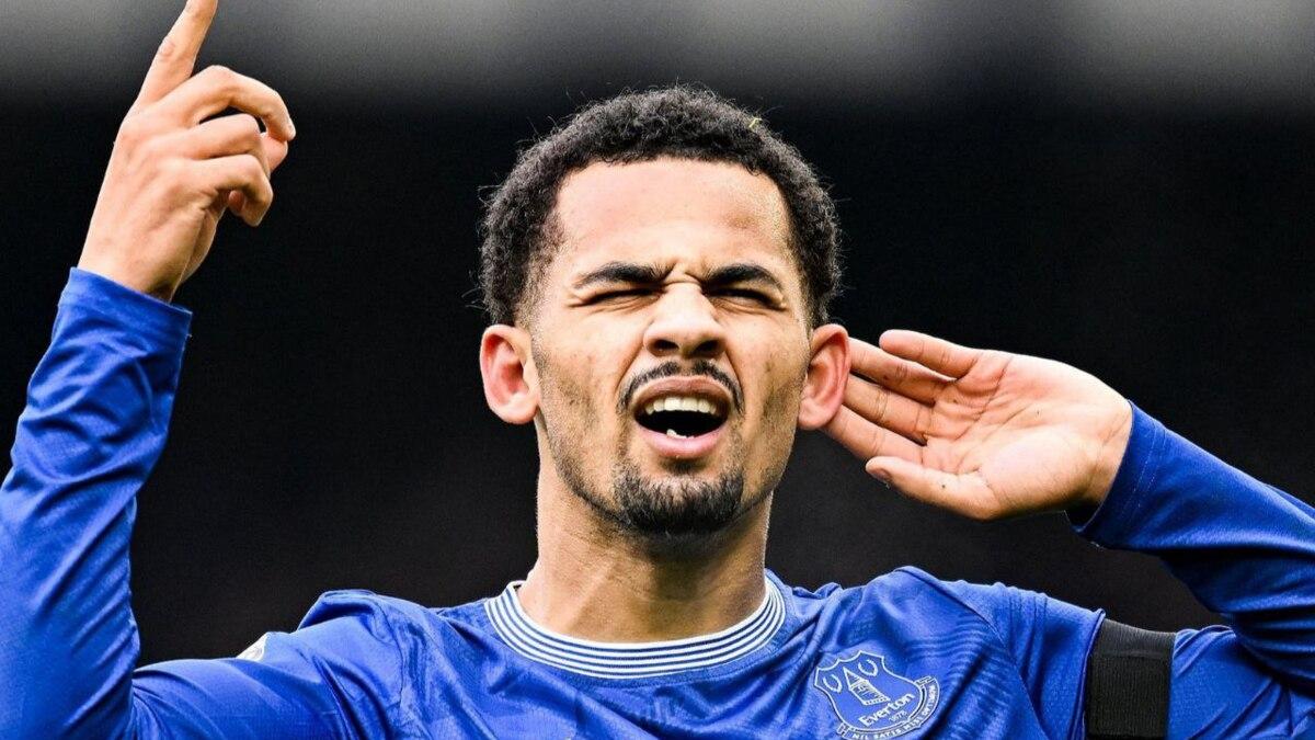 Everton: Iliman Ndiaye's historic goal (video) - Foot Africa
