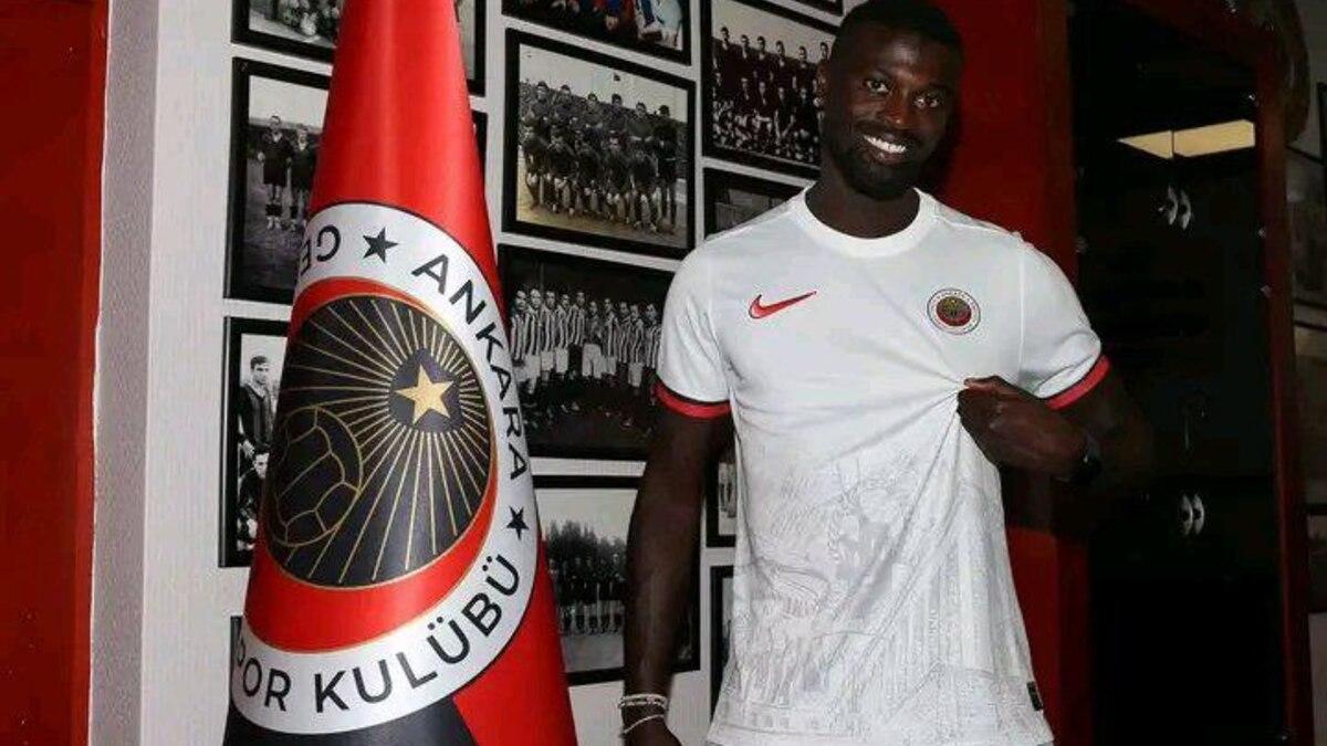 Officiel : M’Baye Niang signe en Turquie - Foot Africa