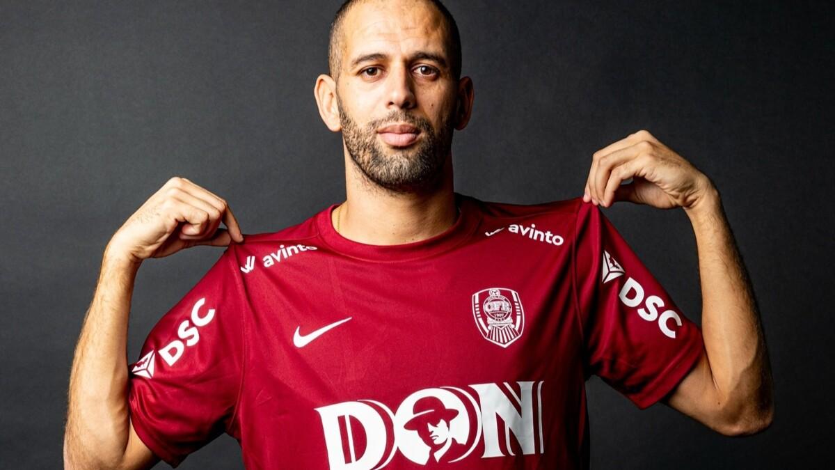 Official: Islam Slimani signs with CFR Cluj in Romania - Foot Africa