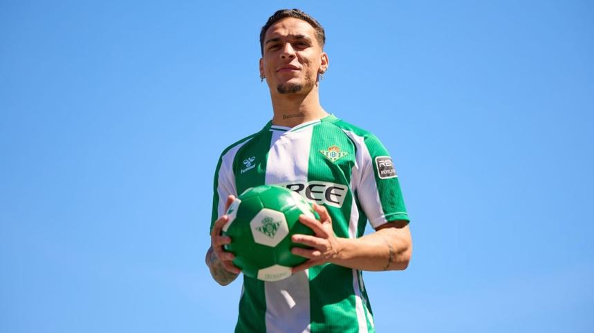 Real Betis management admits the difficulty of signing Antony - Foot Africa