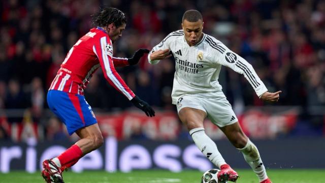 Expert opinion: Yassine Bounou, the greatest goalkeeper in the history ...