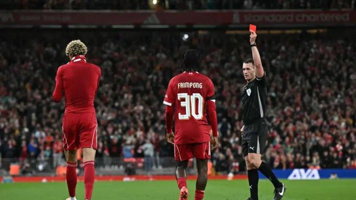 Liverpool : Hugo Ekitike s'excuse pour son "stupide" carton rouge ...