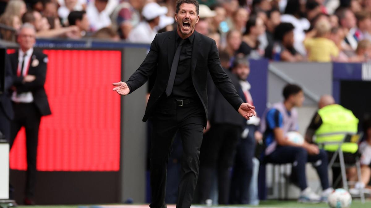 Diego Simeone sets a new historic record with Atletico Madrid! - Foot ...