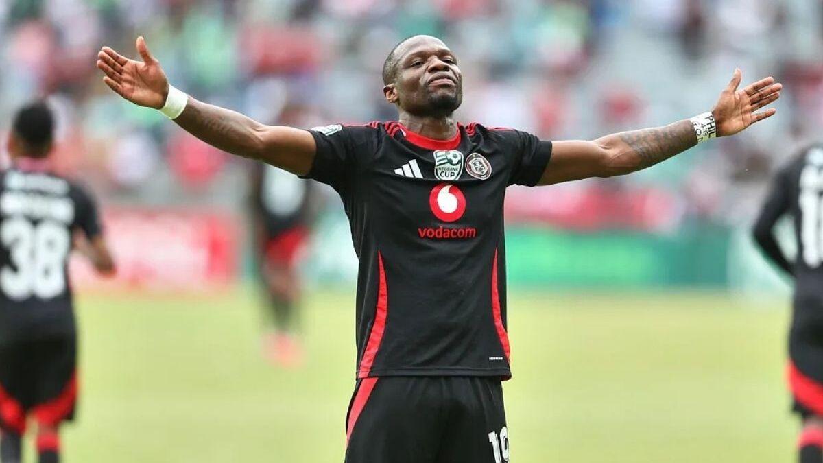 Le turbulent Mokoena suggère que Tshegofatso Mabasa est écarté de l ...