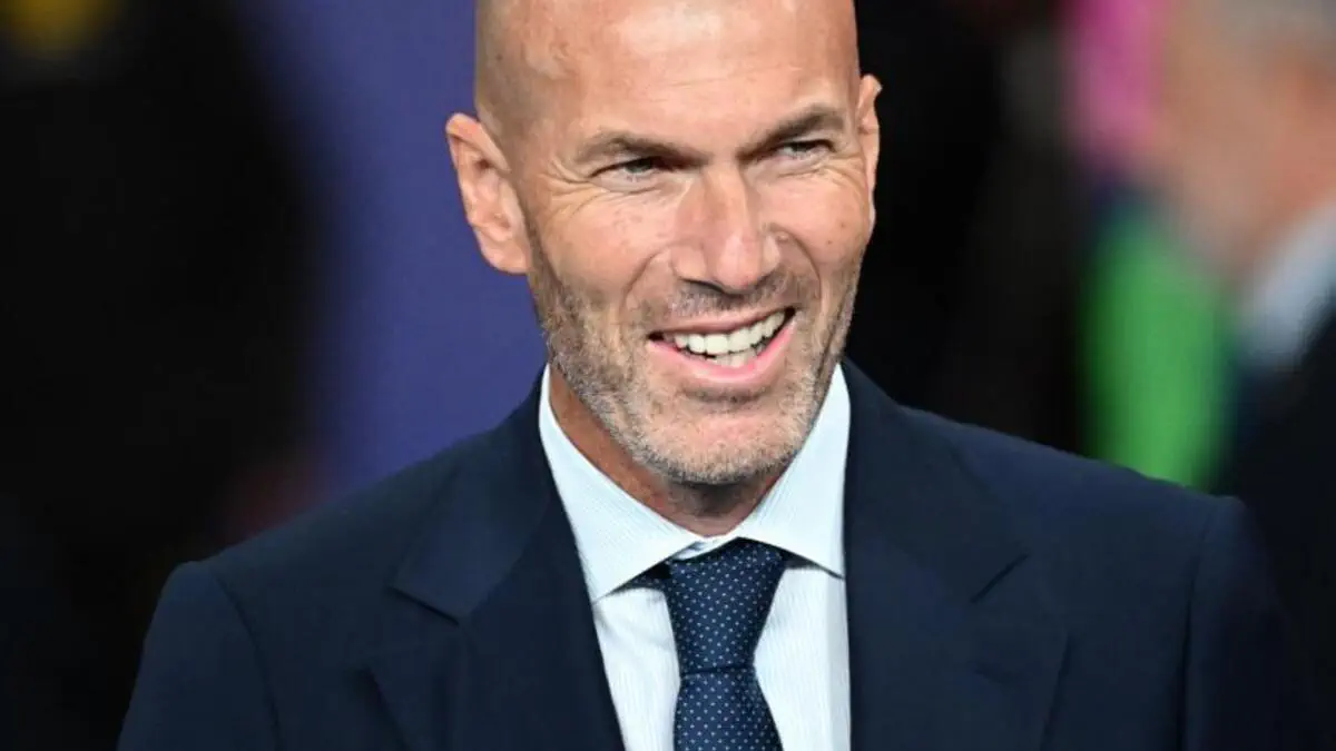 Zinedine Zidane makes his return to Marseille! - Foot Africa