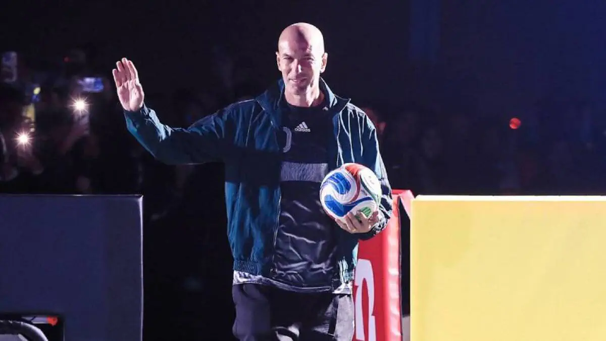 "My teammates saved me from an angry mob": Zidane Reveals a Frightening ...