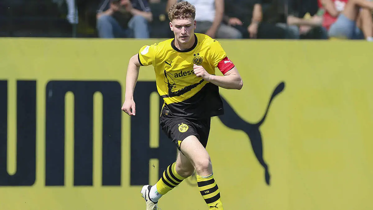 "Even though I'm blond, I have Algerian blood": Elias Benkara sets Algeria abuzz - Foot Africa