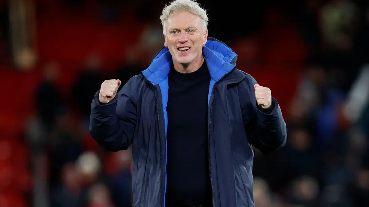 Idrissa Gueye's red card: David Moyes' surreal reaction - Foot Africa