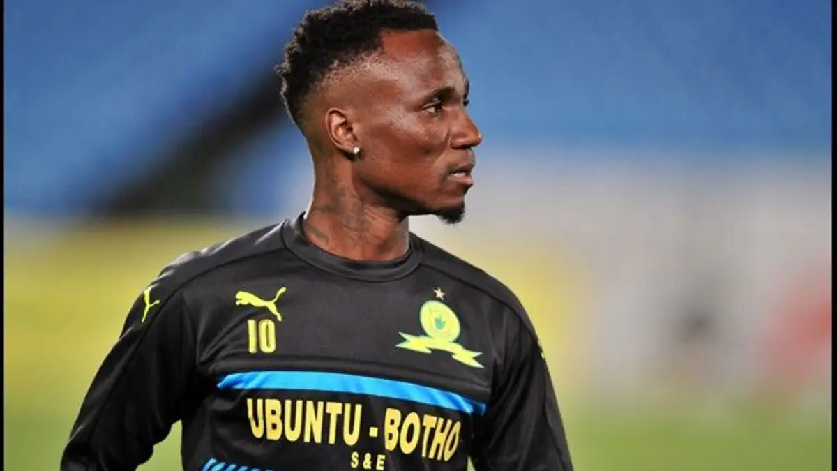 Teko Modise delivers a message to the new generation of football ...