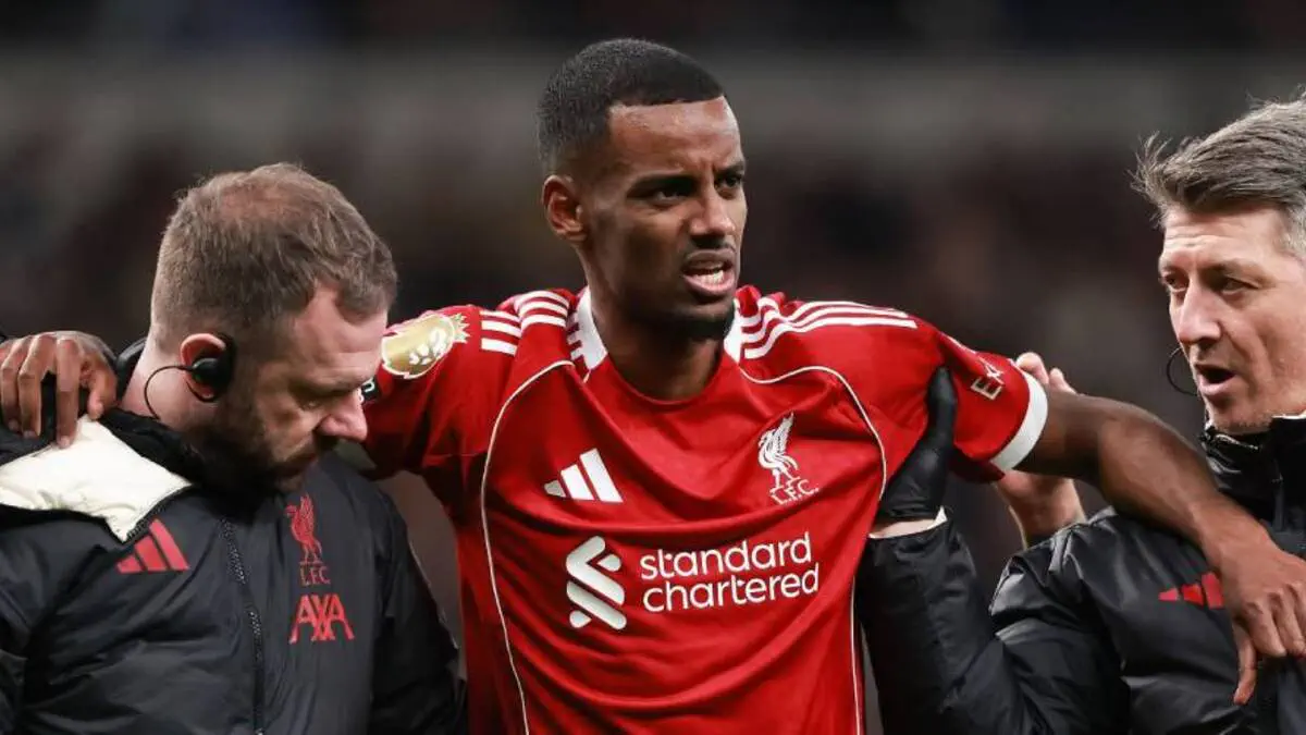 (Video) Goal and heartbreak: Isak strikes before injury clouds ...