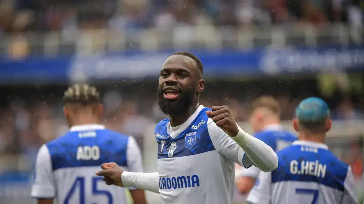 Manchester United are interested in signing Lassine Sinayoko: Will the ...