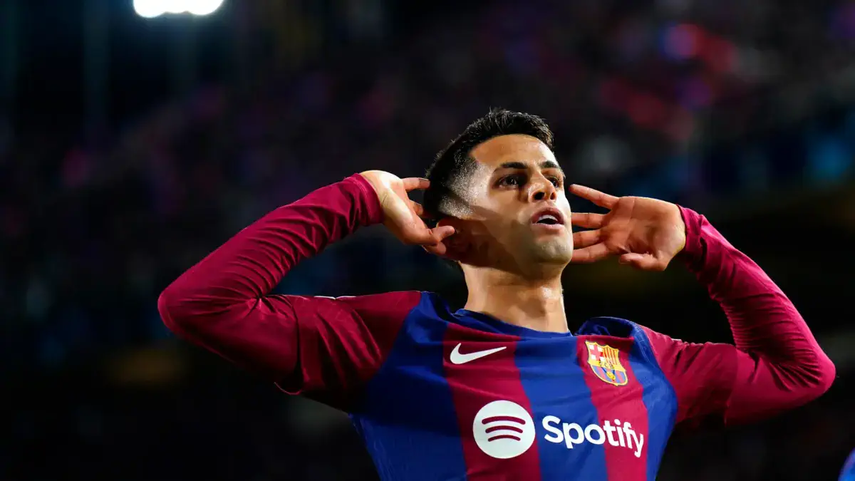 FC Barcelona: João Cancelo, the surprise! - Foot Africa