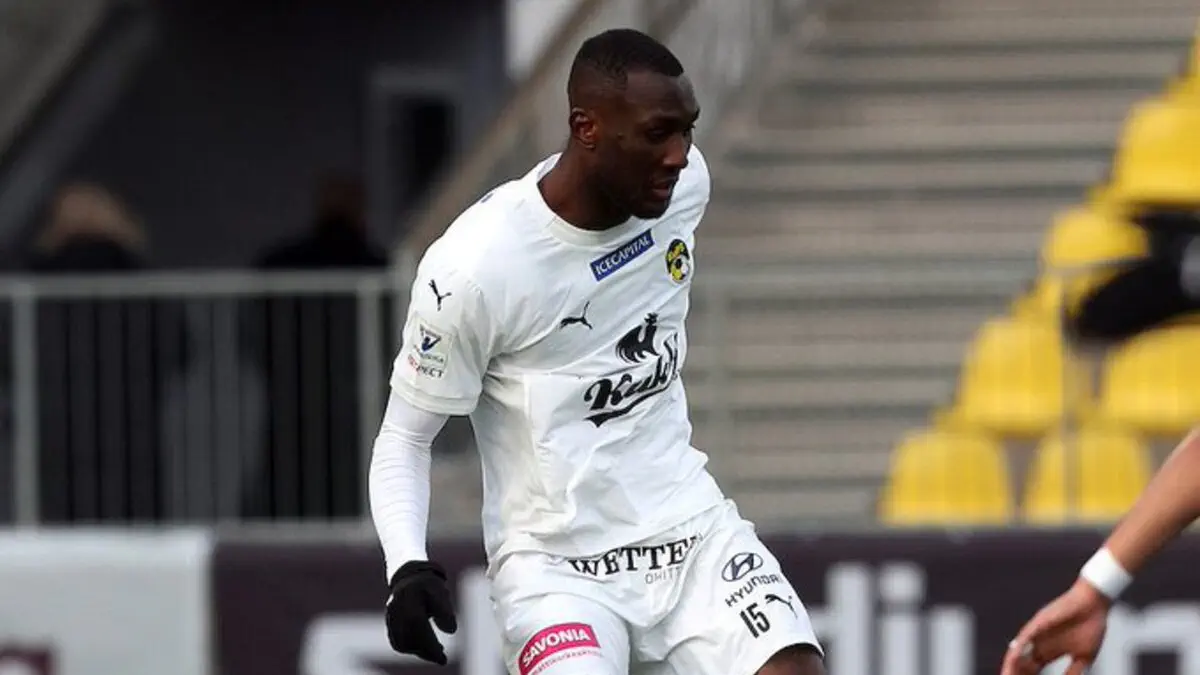 Ibrahim Cissé on his way to Sweden - Foot Africa