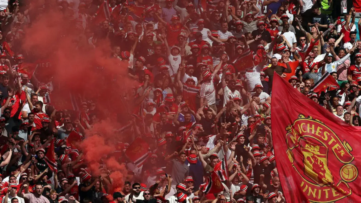 Manchester United fans prepare historic protest before Fulham game ...