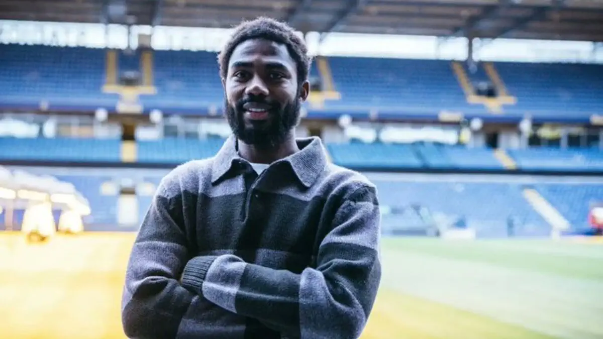 Emmanuel Dennis signs in Denmark - Foot Africa