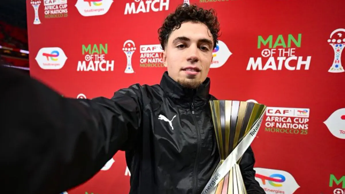 Real Madrid suit Neil El Aynaoui - Foot Africa